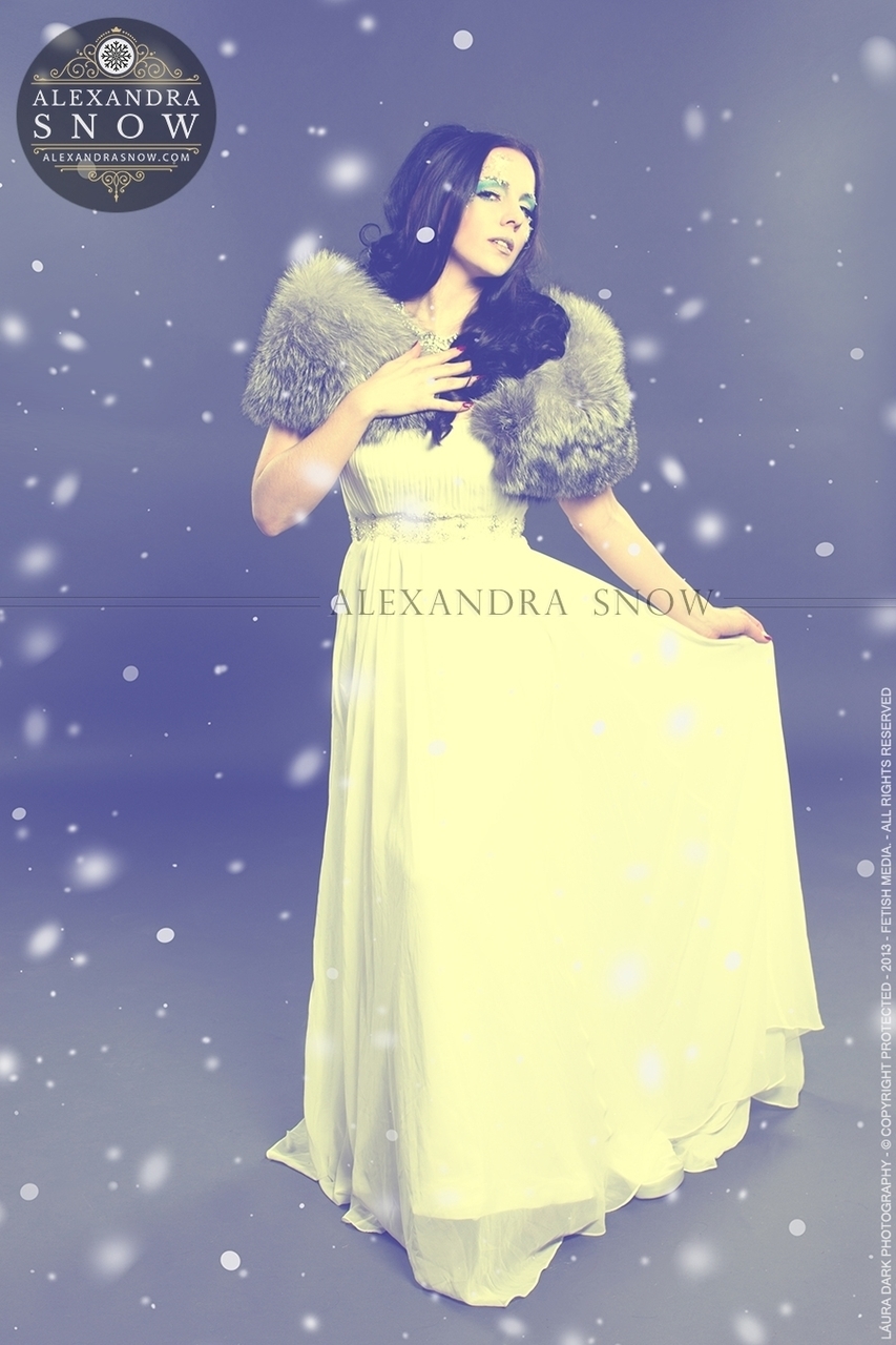 Snow Queen - Goddess Alexandra Snow - Professional Maneater